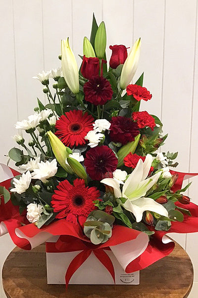 Adele Flower Arrangement – Petals on the Plaza